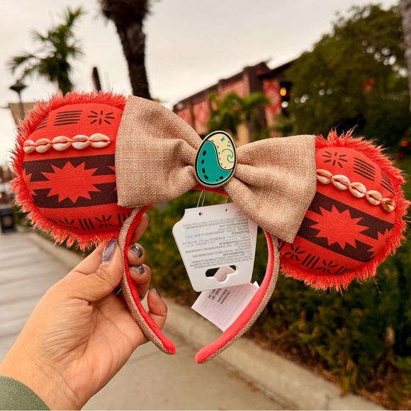 Disney | Accessories | Disney Authentic Moana Headband Ears And Hay Hay ...